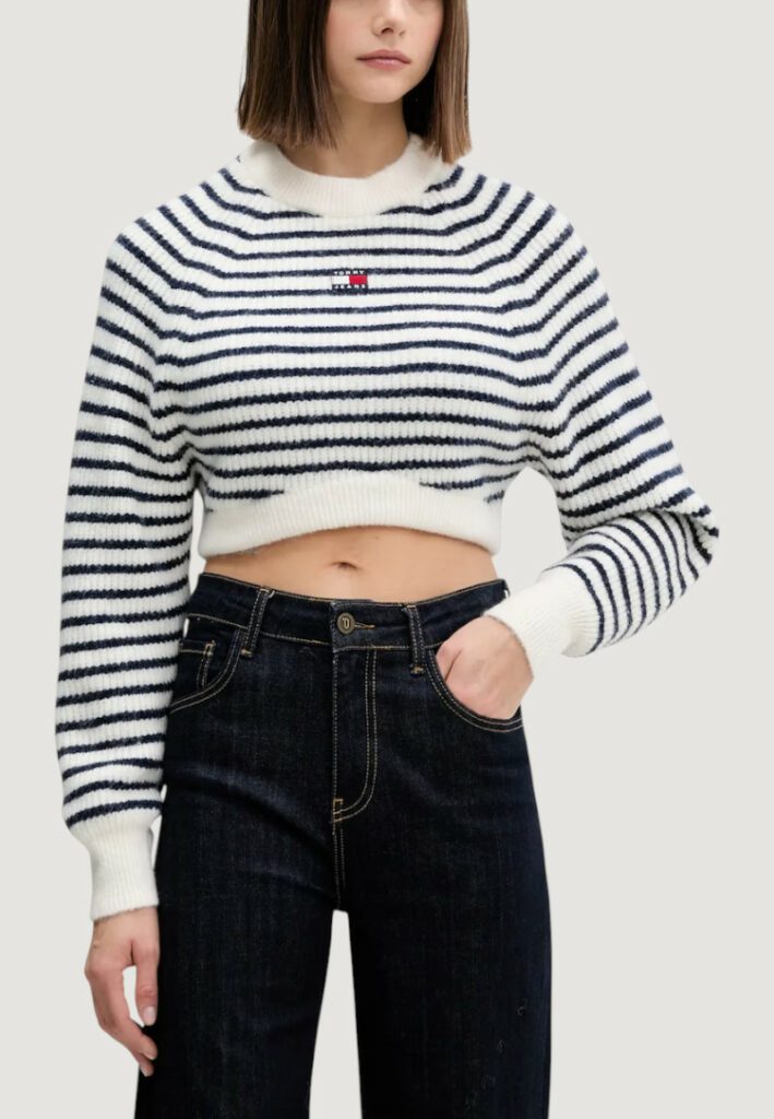 Maglione Tommy Hilfiger Jeans tjw crop badge sweat Panna | DW0DW21677 ...